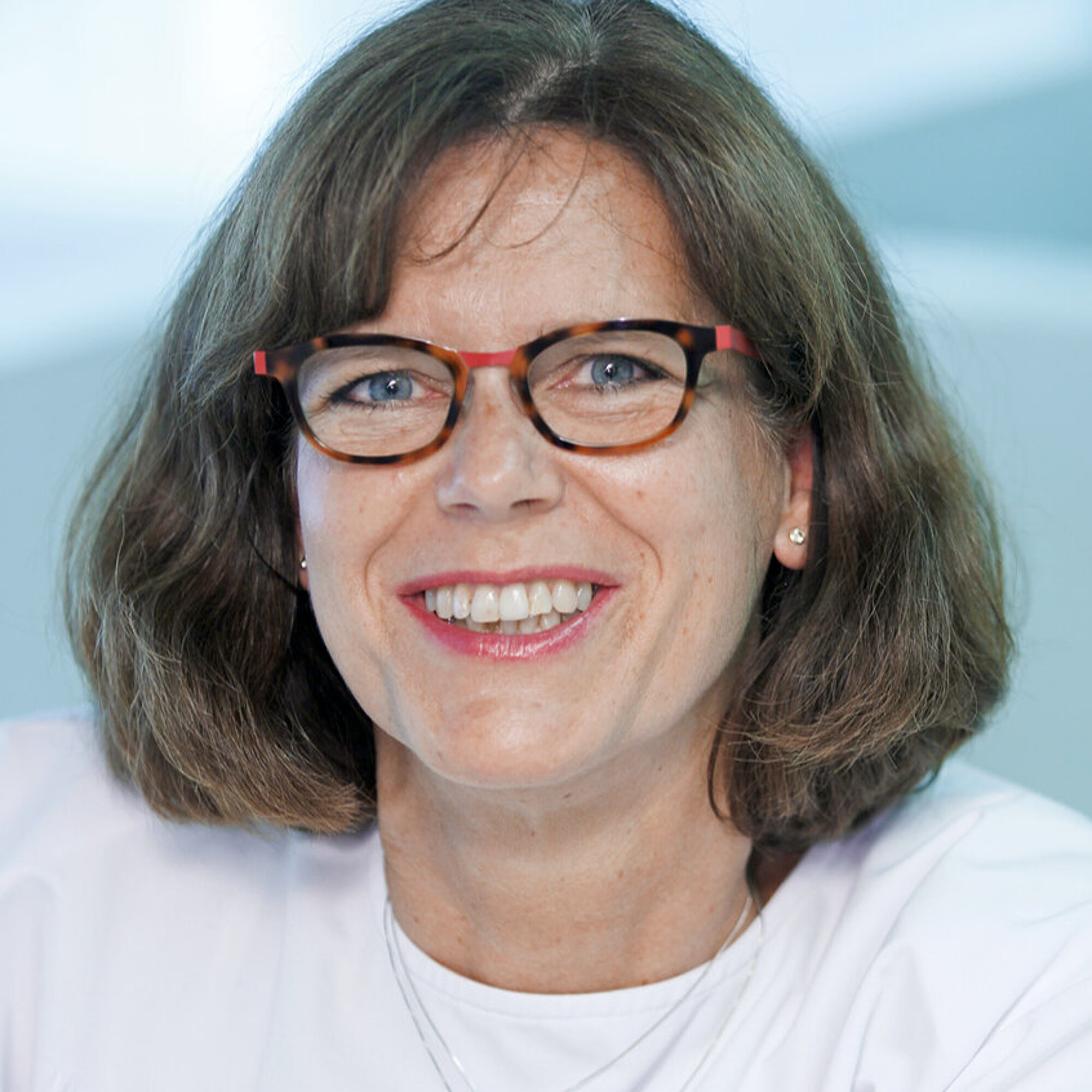 Regeneration Expert: Regeneration-Expert