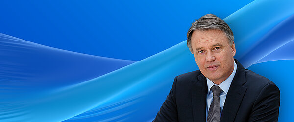 Regeneration Expert: Regeneration-Expert