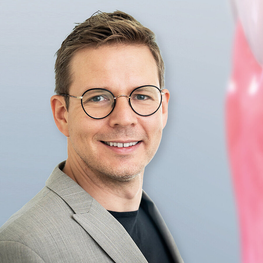 Regeneration Expert: Regeneration-Expert